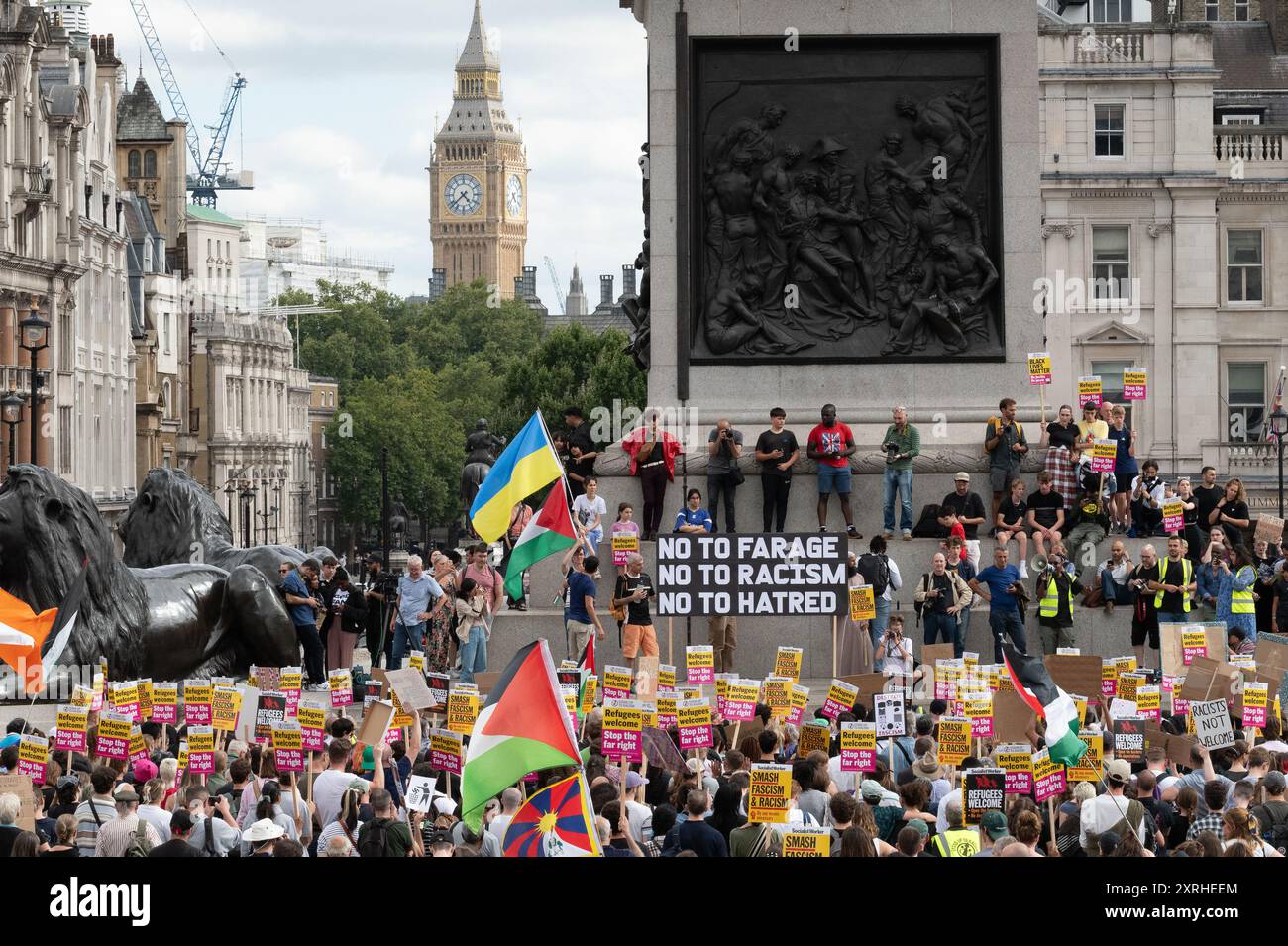 London, UK. 10 August, 2024. Anti-racists protest outside the London ...