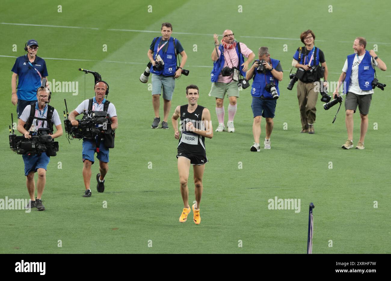 Paris, France. 10th Aug, 2024. Hamish Kerr of New Zealand is followed by photographers as he ...