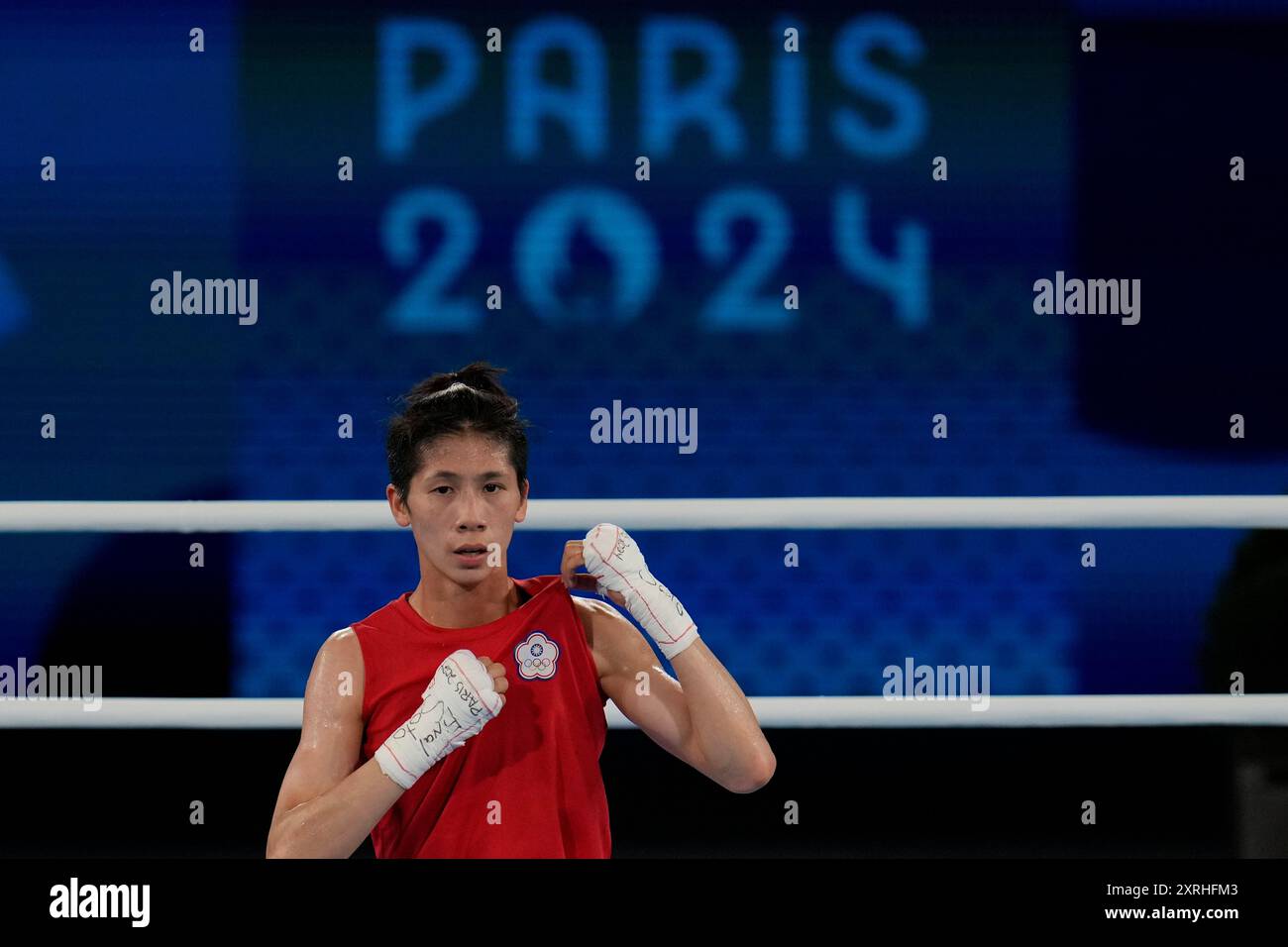 Taiwan's Lin Yu-ting celebrates after defeating Poland's Julia ...