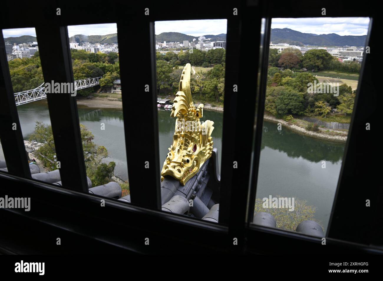 Samurai armor dragon hi-res stock photography and images - Alamy