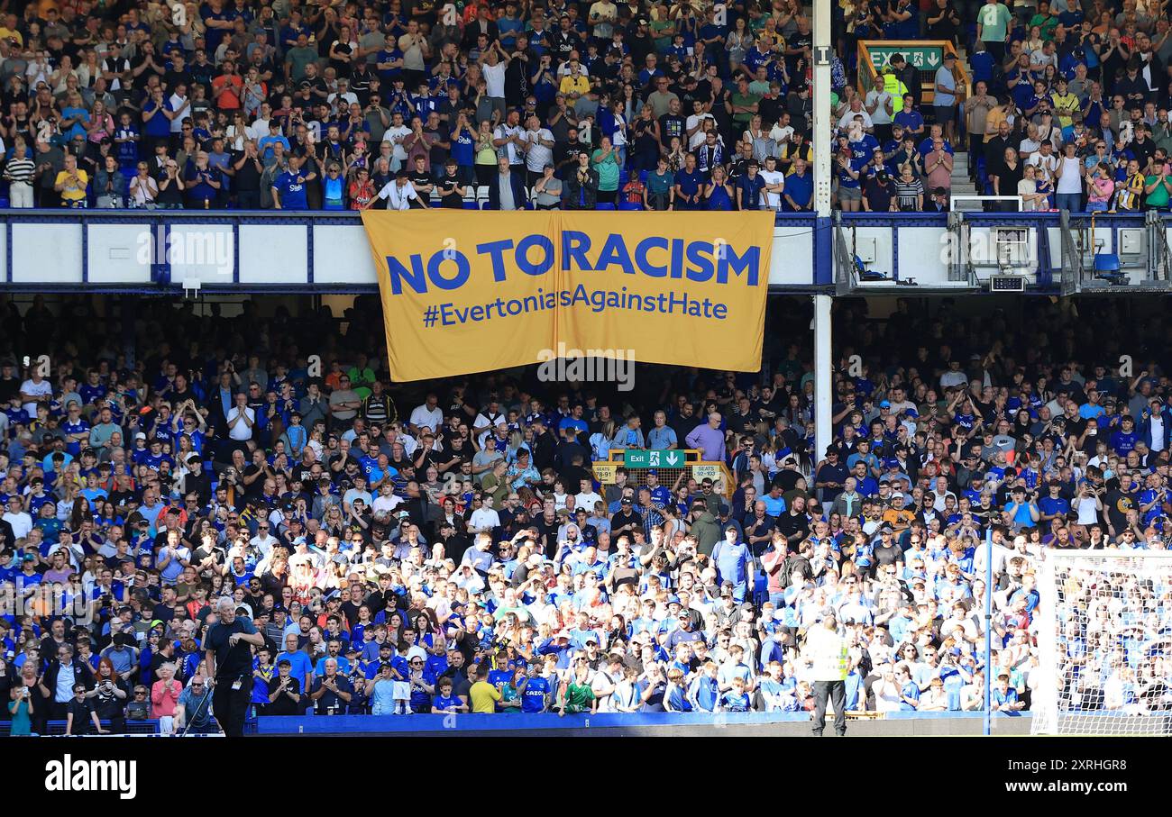 Anti racism football banner hi-res stock photography and images - Alamy