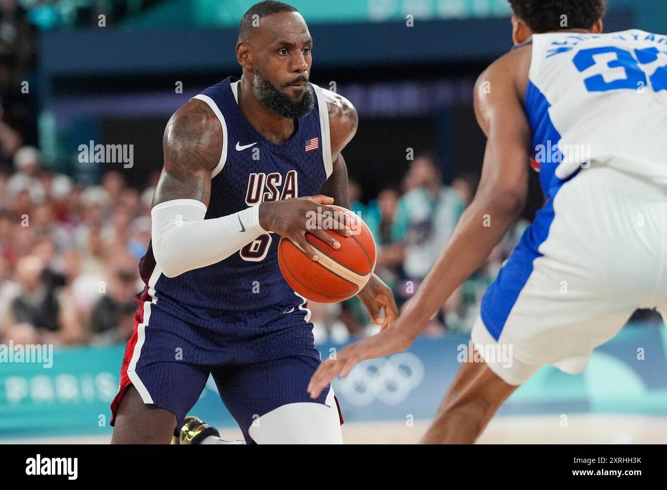 Paris, France. 10th Aug, 2024. Lebron James of the USA (6) drives the ...