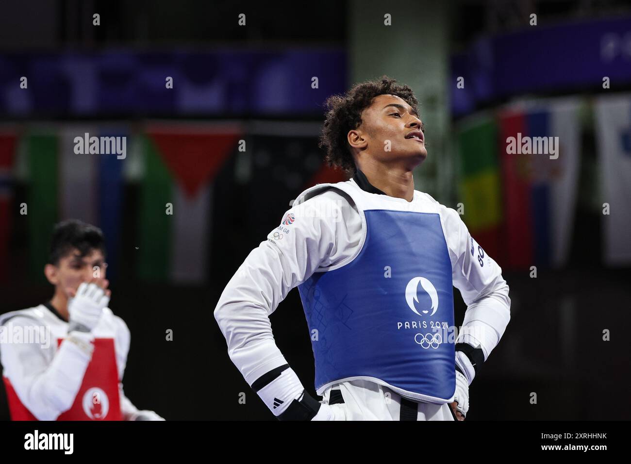 PARIS, FRANCE. 10th Aug, 2024. Caden Cunningham (blue) of Team Great ...