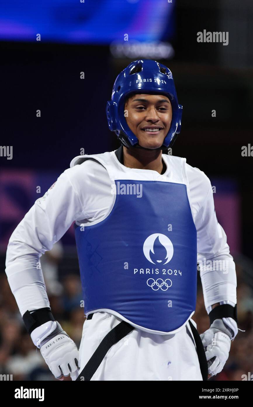 PARIS, FRANCE. 10th Aug, 2024. Caden Cunningham (blue) of Team Great ...