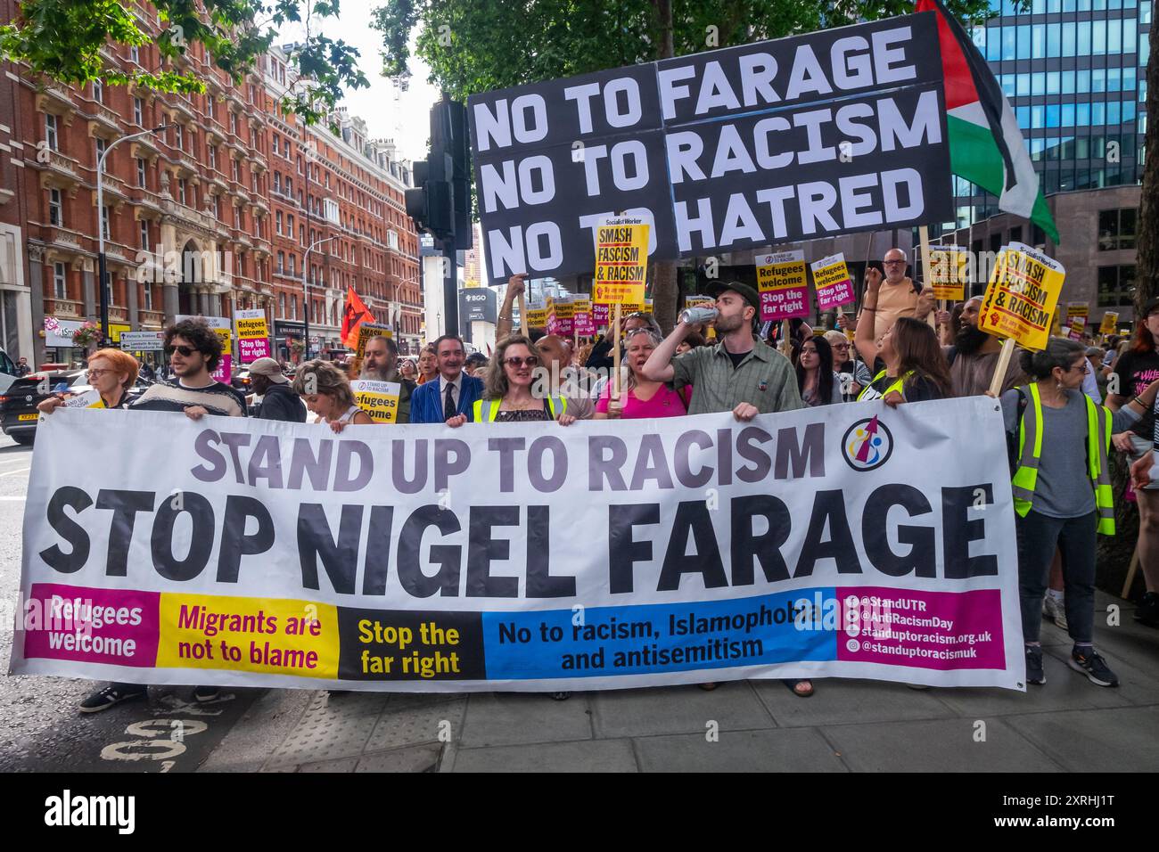 Uk riots 2024 stop the boats hi-res stock photography and images - Alamy