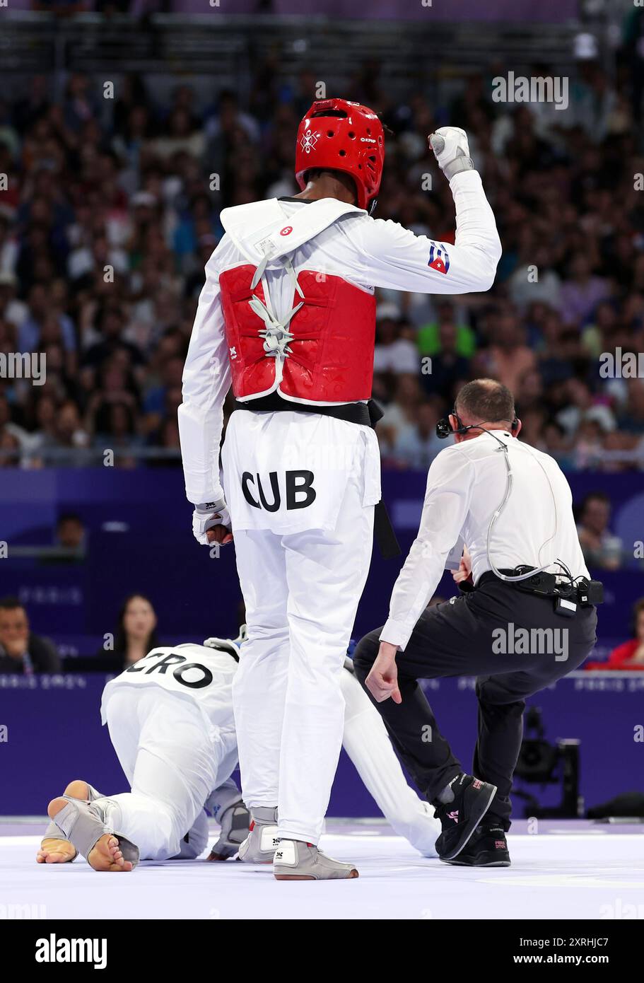Paris, France. 10th Aug, 2024. Rafael Alba of Cuba celebrates after ...