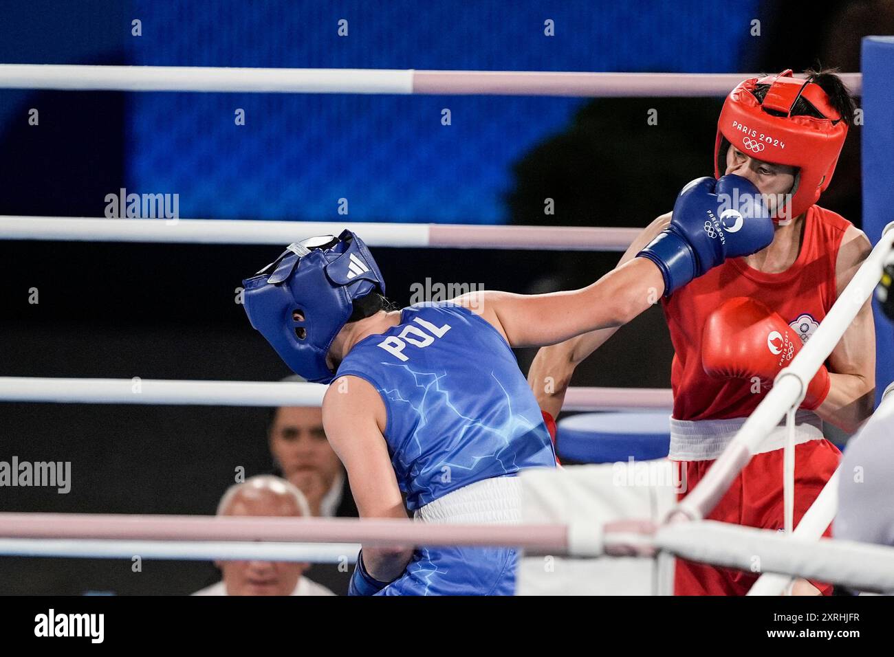Yu Ting Lin of Chinese Taipei and Julia Szeremeta of Poland compete ...
