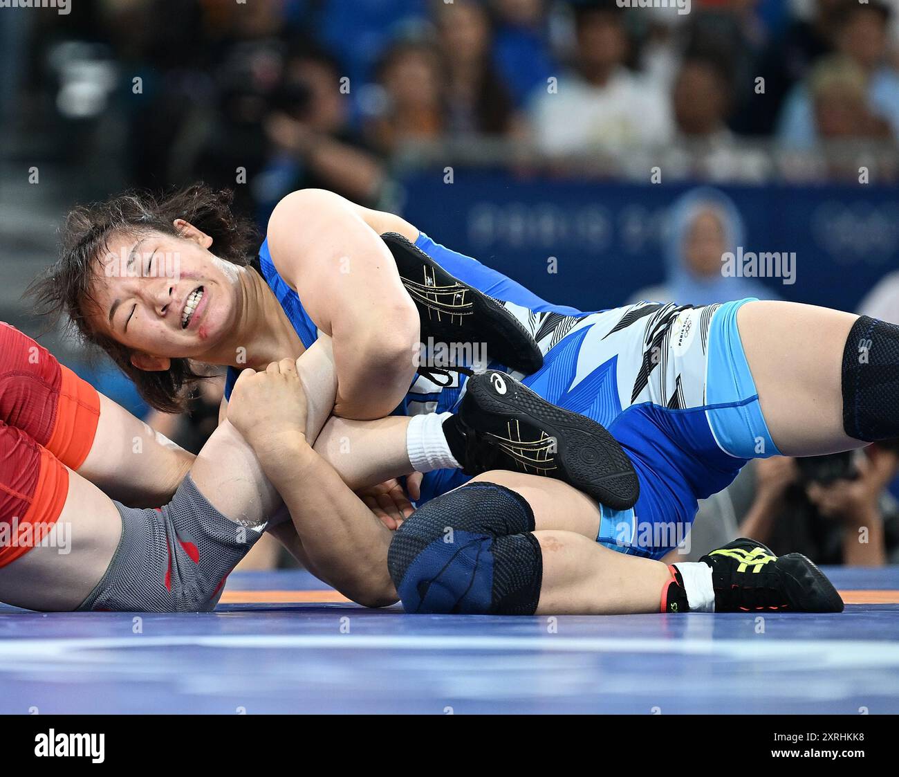Paris, France. 10th Aug, 2024. Motoki Sakura (in blue) of Japan ...