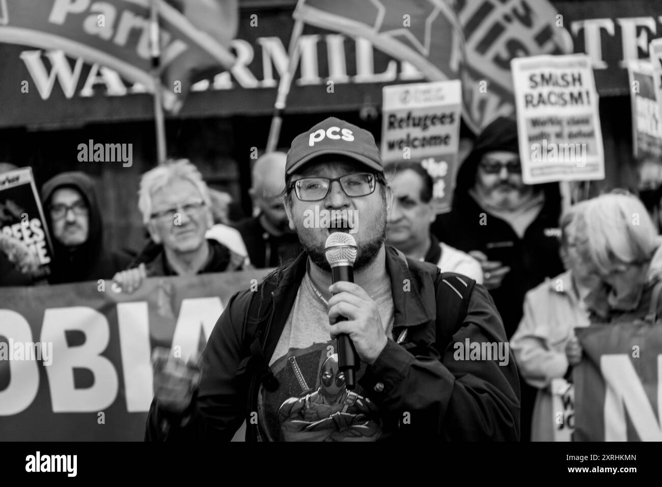 Anti racism campaigners Black and White Stock Photos & Images - Alamy