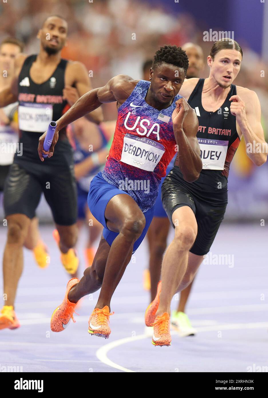 Paris, France. 10th Aug, 2024. Bryce Deadmon (front) of team USA ...