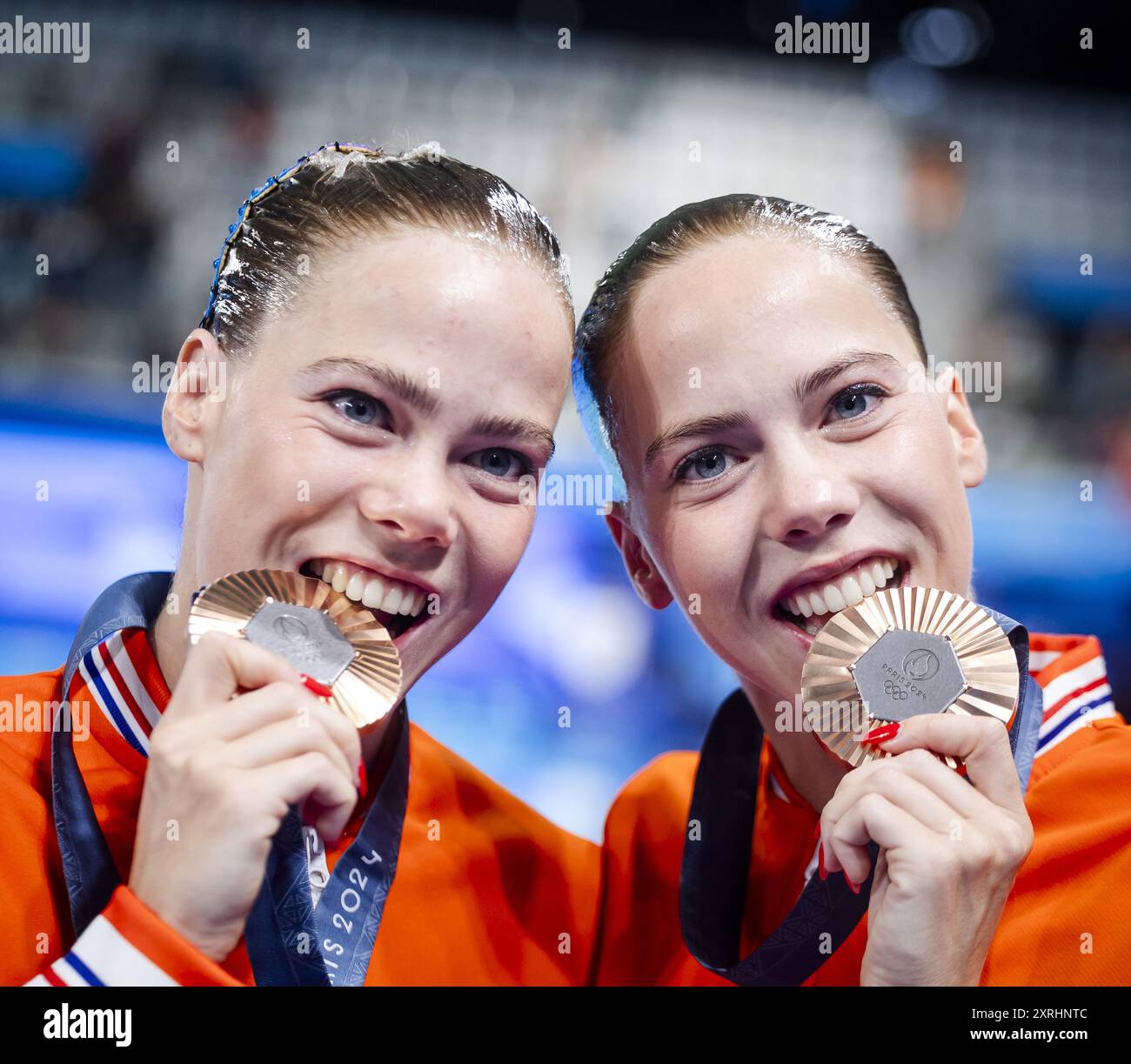 PARIS - Noortje and Bregje de Brouwer with their bronze medal during ...