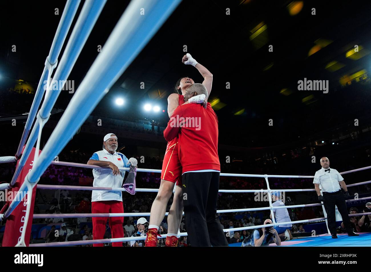 China's Li Qian celebrates after defeating Panama's Atheyna Bylon in ...