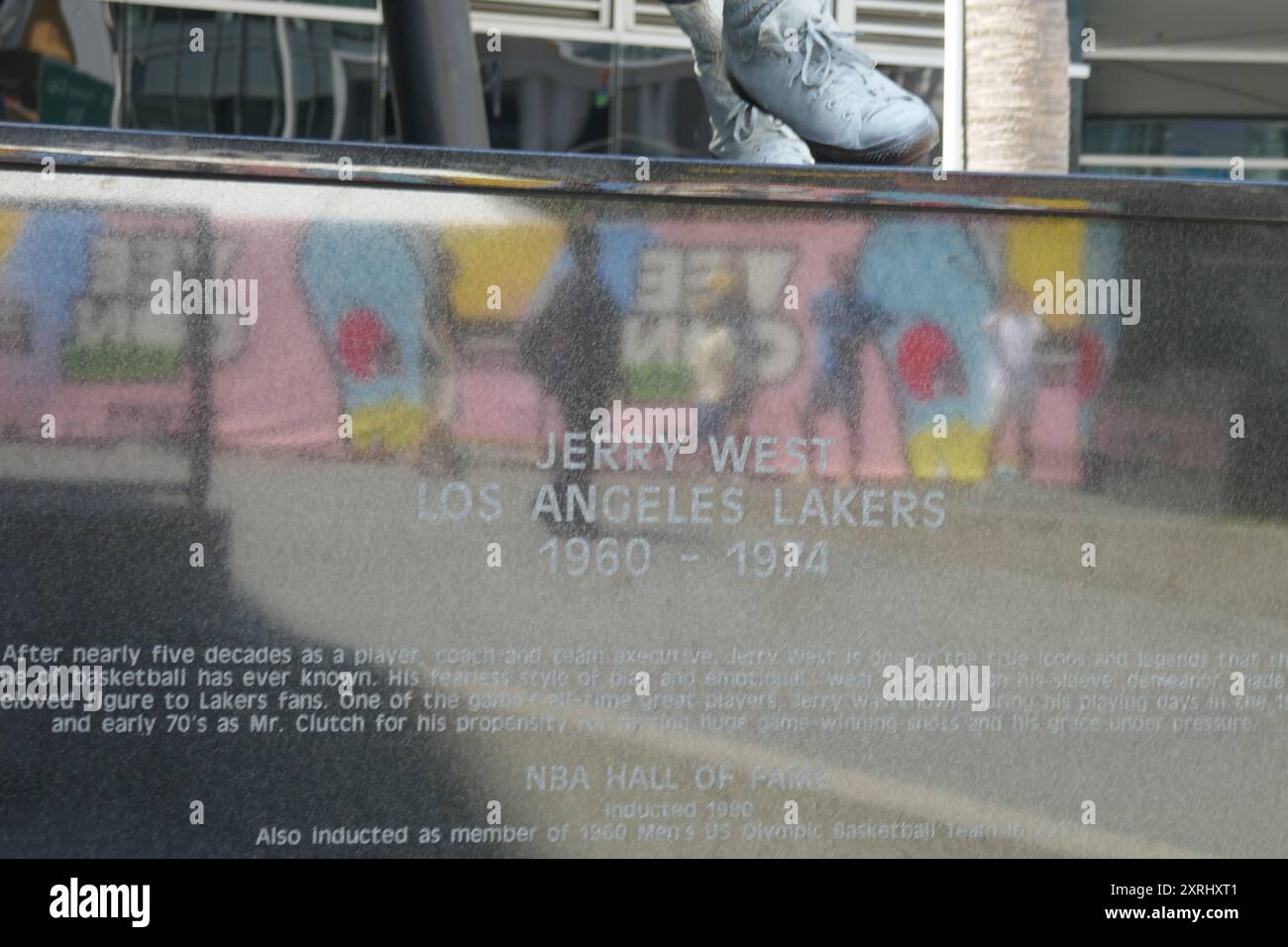 Los Angeles, California, USA 9th August 2024 Jerry West Statue at ...