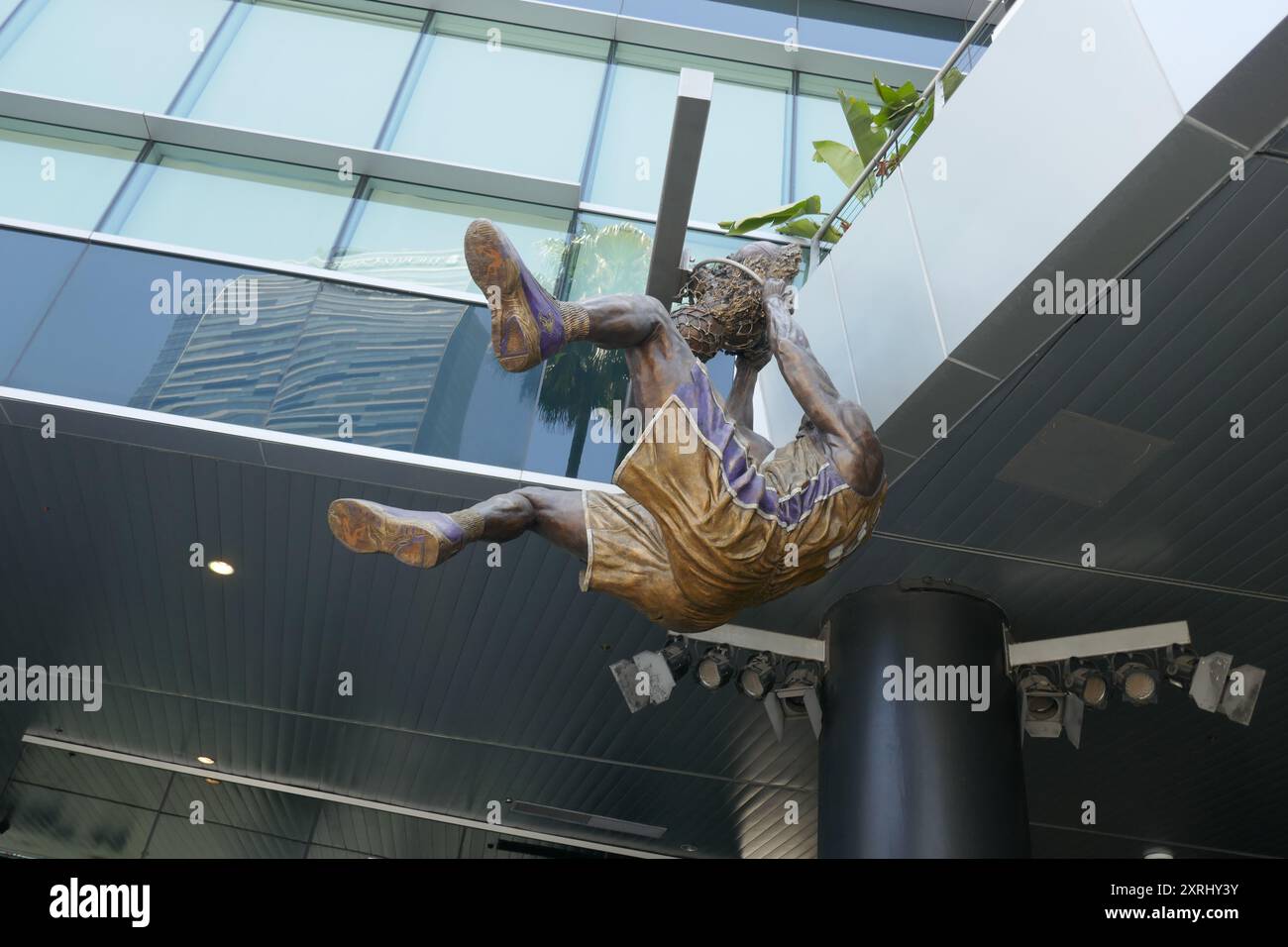 Los Angeles, California, USA 9th August 2024 Shaquille OÕNeal Statue at ...