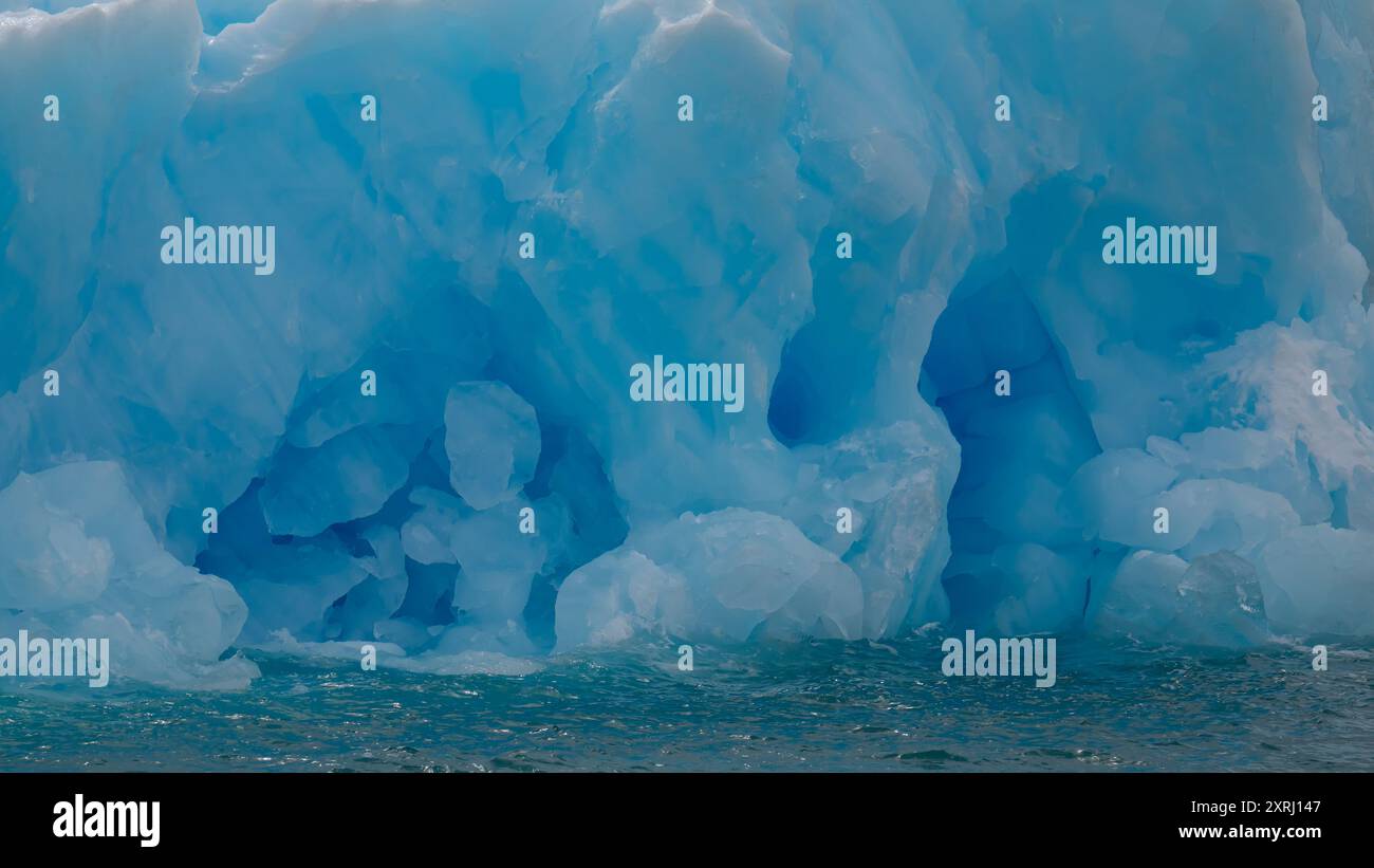 Nature Wallpaper Frozen Iceberg Floating in Ocean Antarctica Blue Cold ...