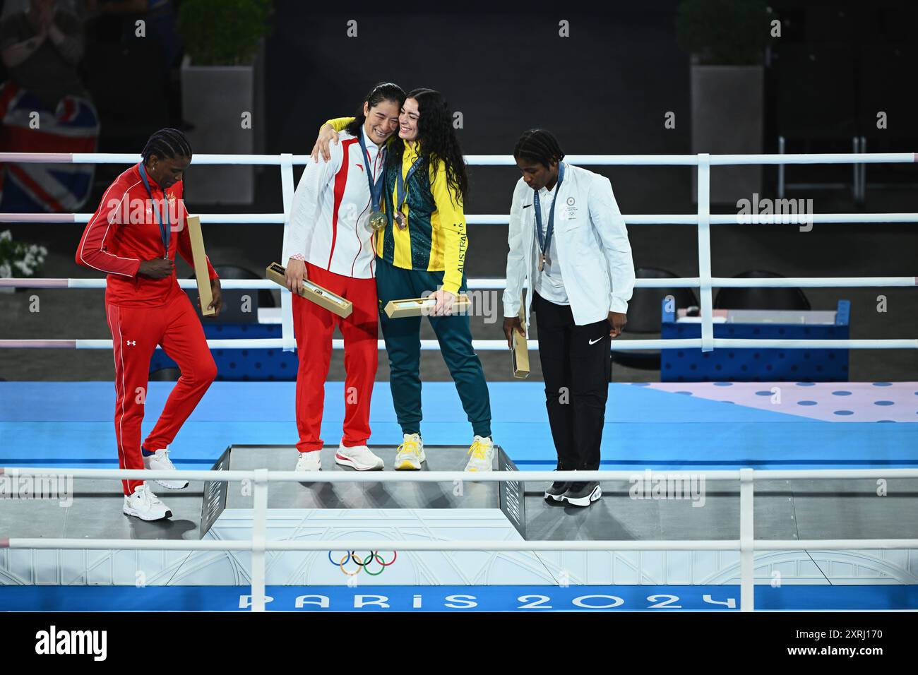 (L-R) Silver Medallist boxer Panamanian boxer Atheyna Bibeichi Bylon ...