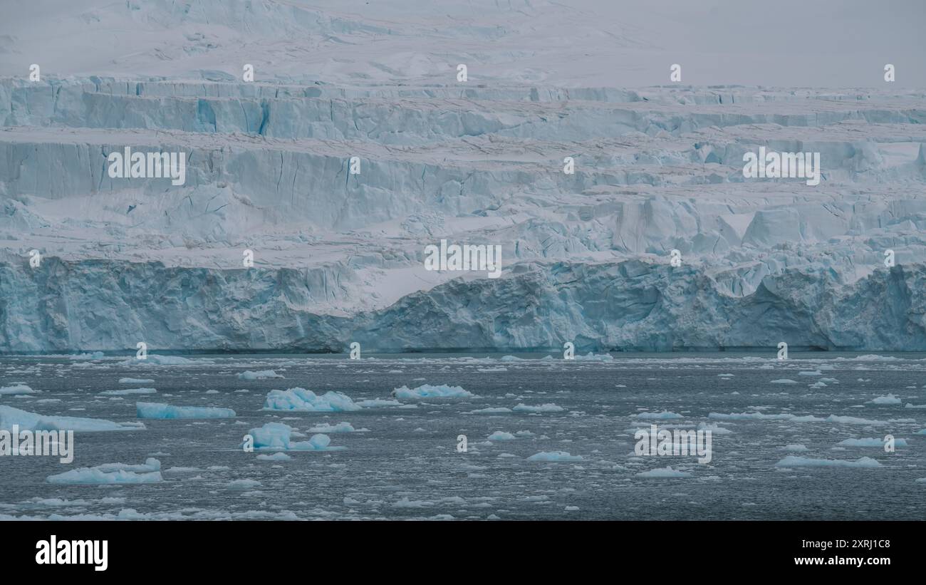 Serene Nature Scene Frozen Antarctica. Landscape of Ice and Snow ...