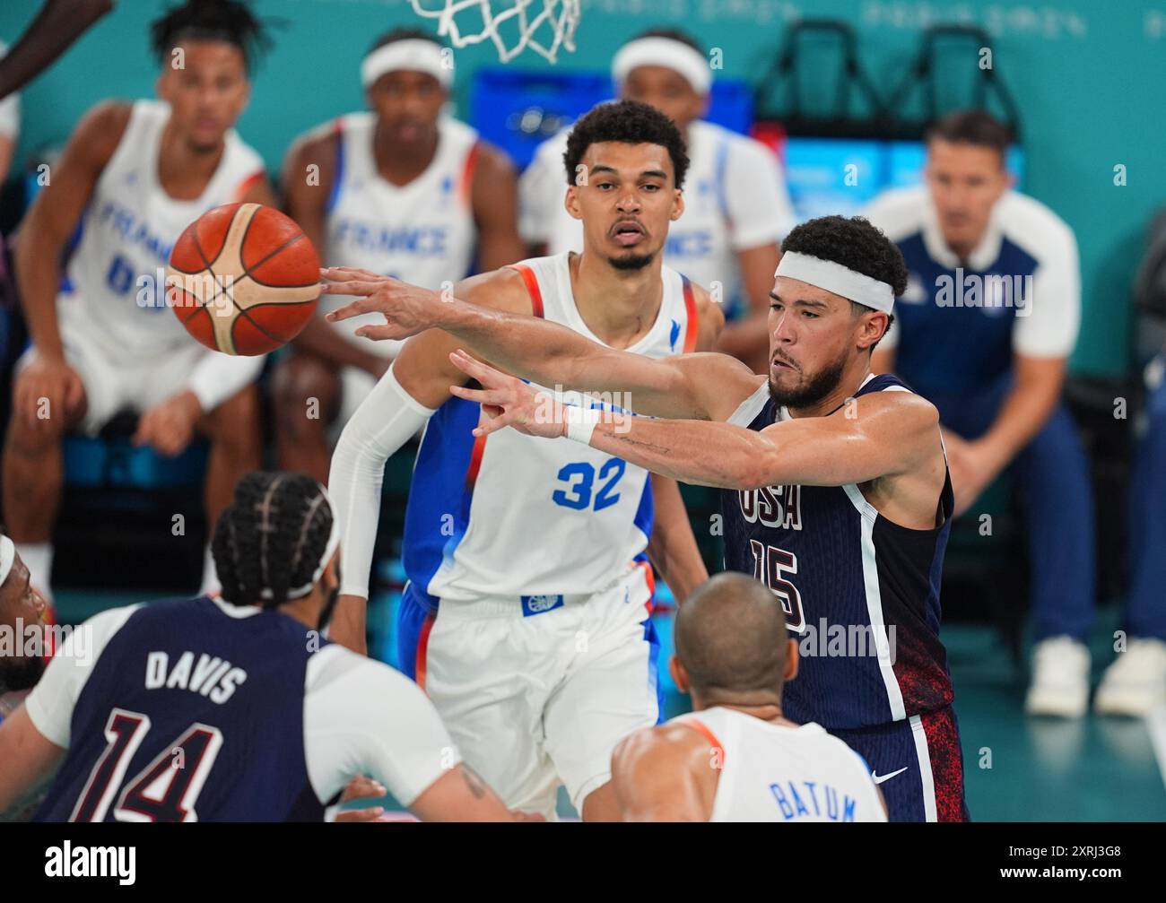 Devin booker 2024 hi-res stock photography and images - Alamy