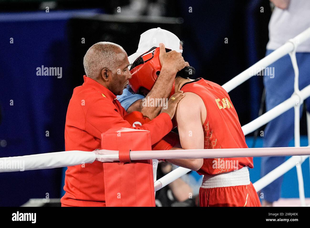 Qian Li of China celebrate the gold medal during Women's 75kg - Final ...