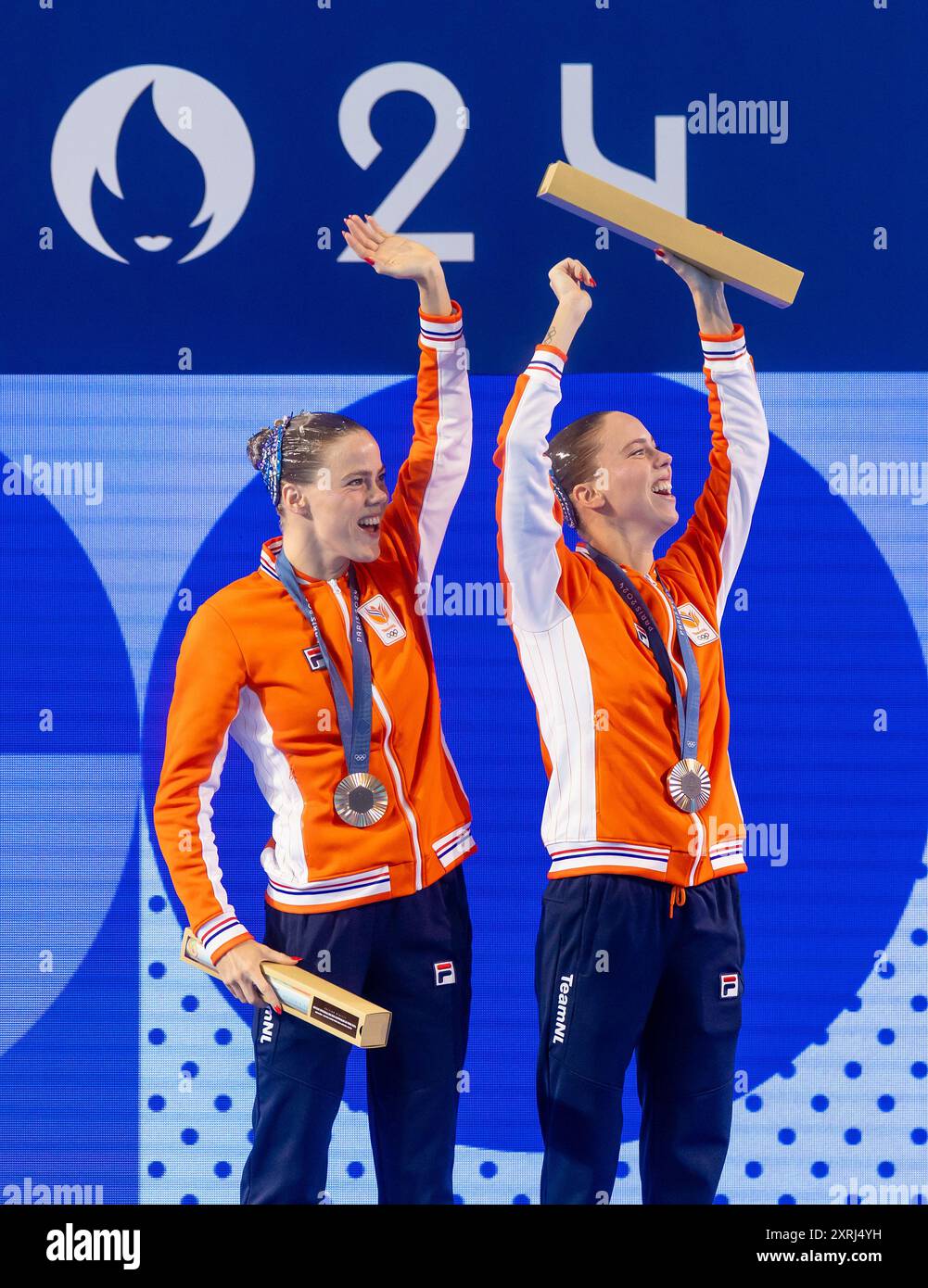 PARIS Noortje And Bregje De Brouwer During The Synchronized Swimming