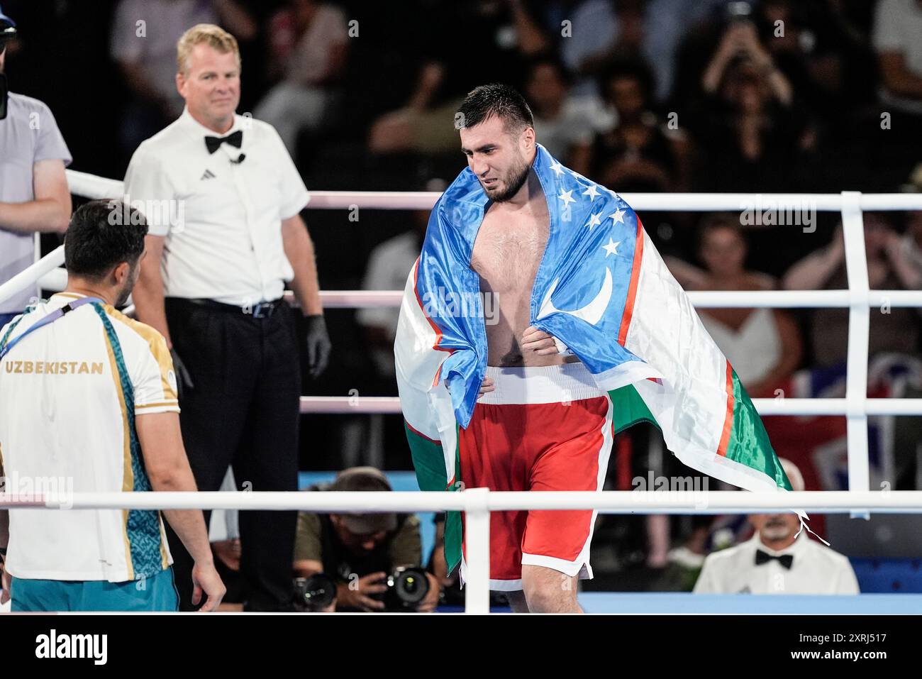 Bakhodir Jalolov of Uzbekistan celebrate the gold medal during Men's ...