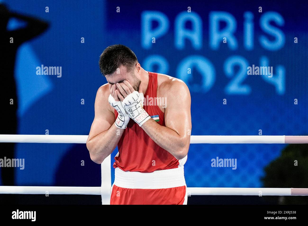 Bakhodir Jalolov of Uzbekistan celebrate the gold medal during Men's ...