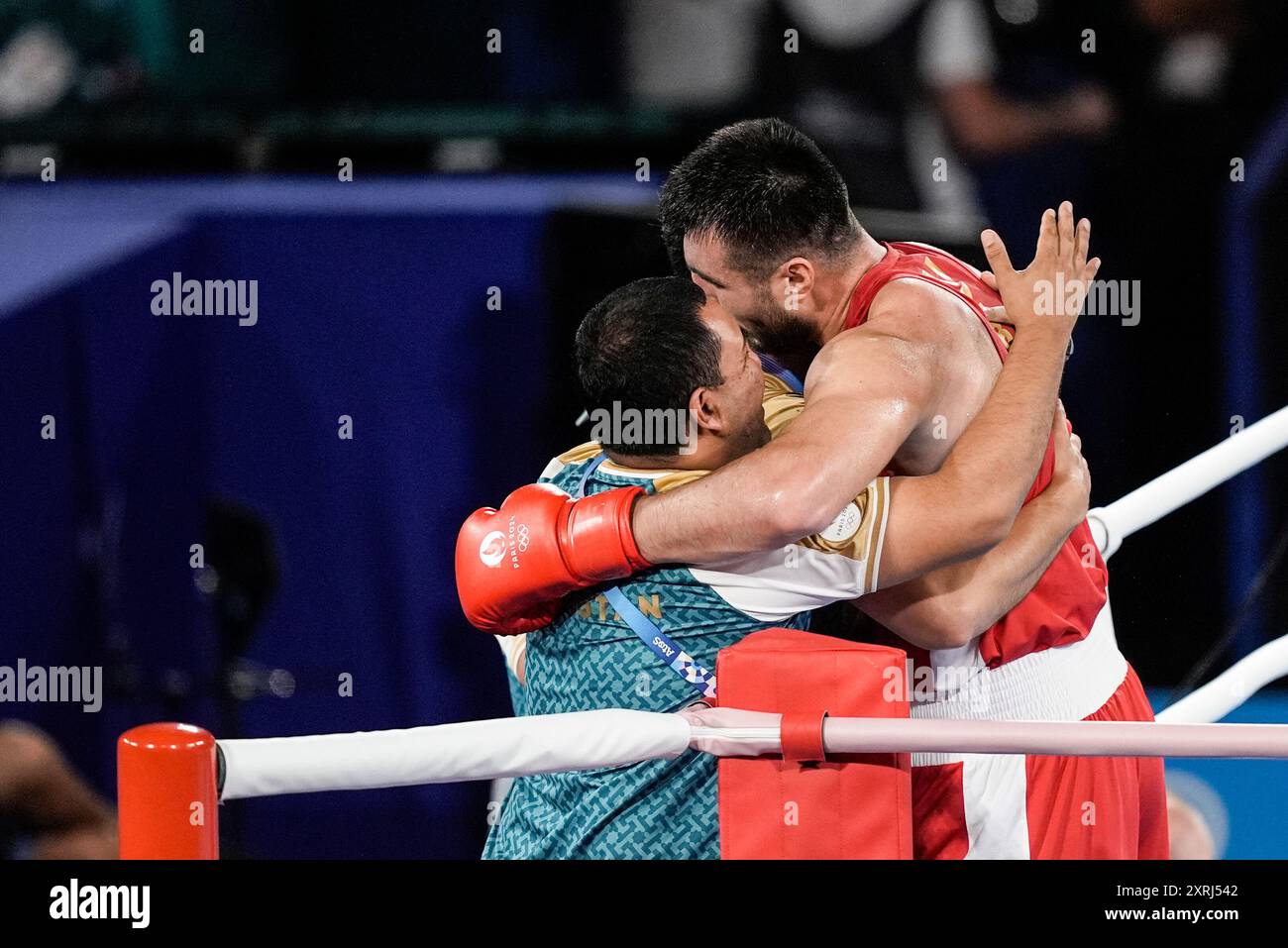 Bakhodir Jalolov of Uzbekistan celebrate the gold medal during Men's ...