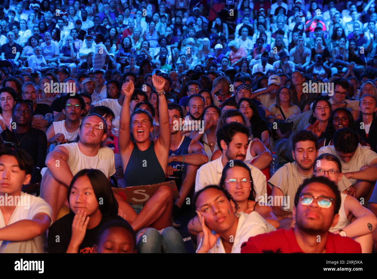 Fan zone paris hi-res stock photography and images - Alamy
