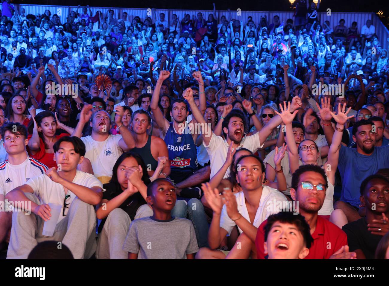 Fan zone paris hi-res stock photography and images - Alamy