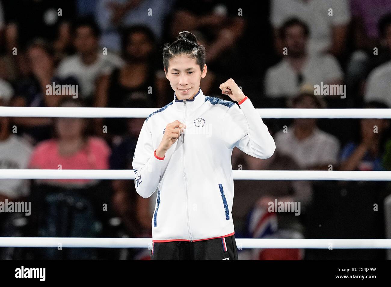 Gold Medallist Yu Ting Lin of Chinese Taipei poses after Women's 57kg ...