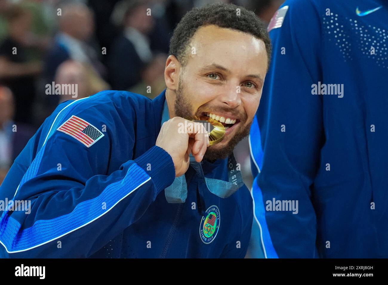 Paris, France. 11th Aug, 2024. Stephen Curry of the USA (4) poses with ...