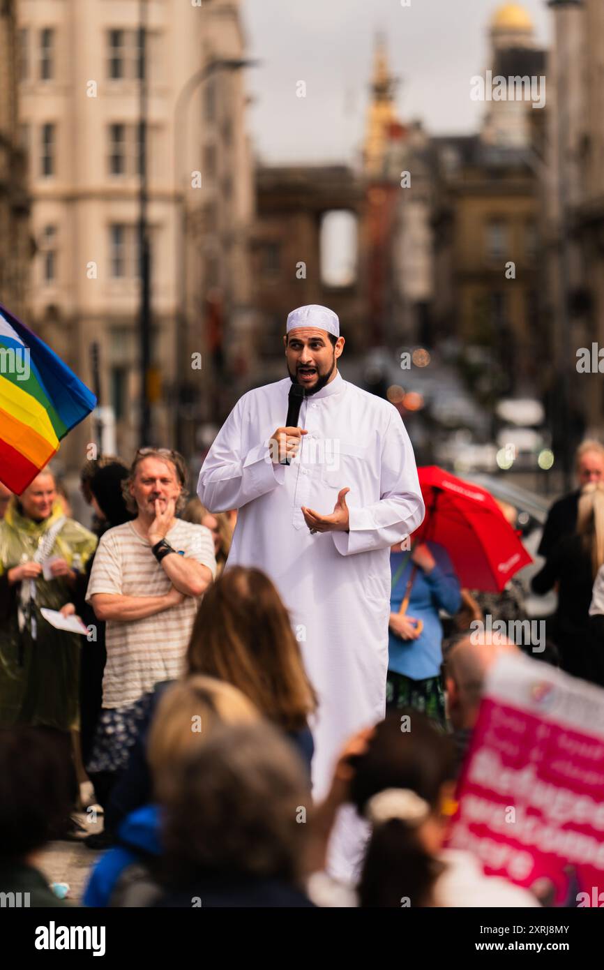 Protest at liver building hi-res stock photography and images - Alamy