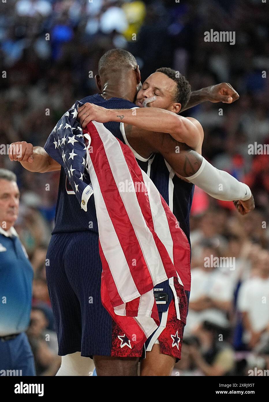 Stephen curry basketball celebrate hi-res stock photography and images ...