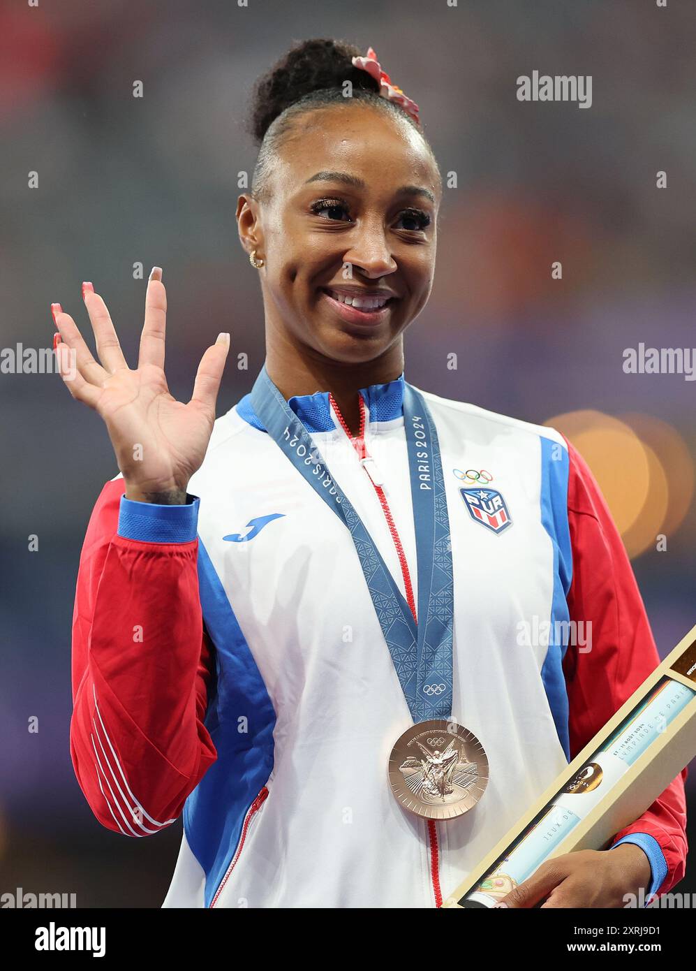 Paris, France. 10th Aug, 2024. Bronze medalist Jasmine Camacho-Quinn of ...