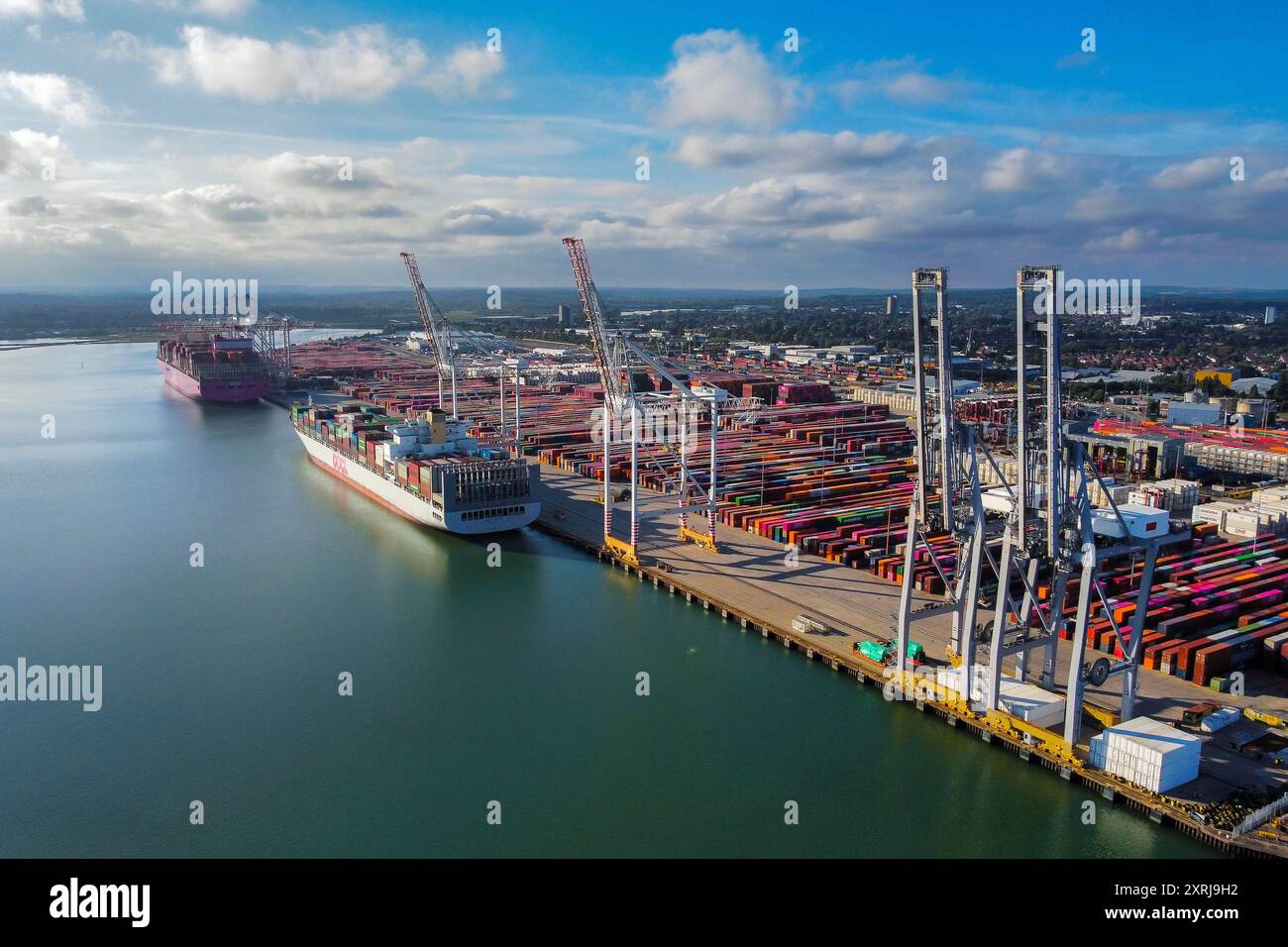 Containers ships hi-res stock photography and images - Alamy