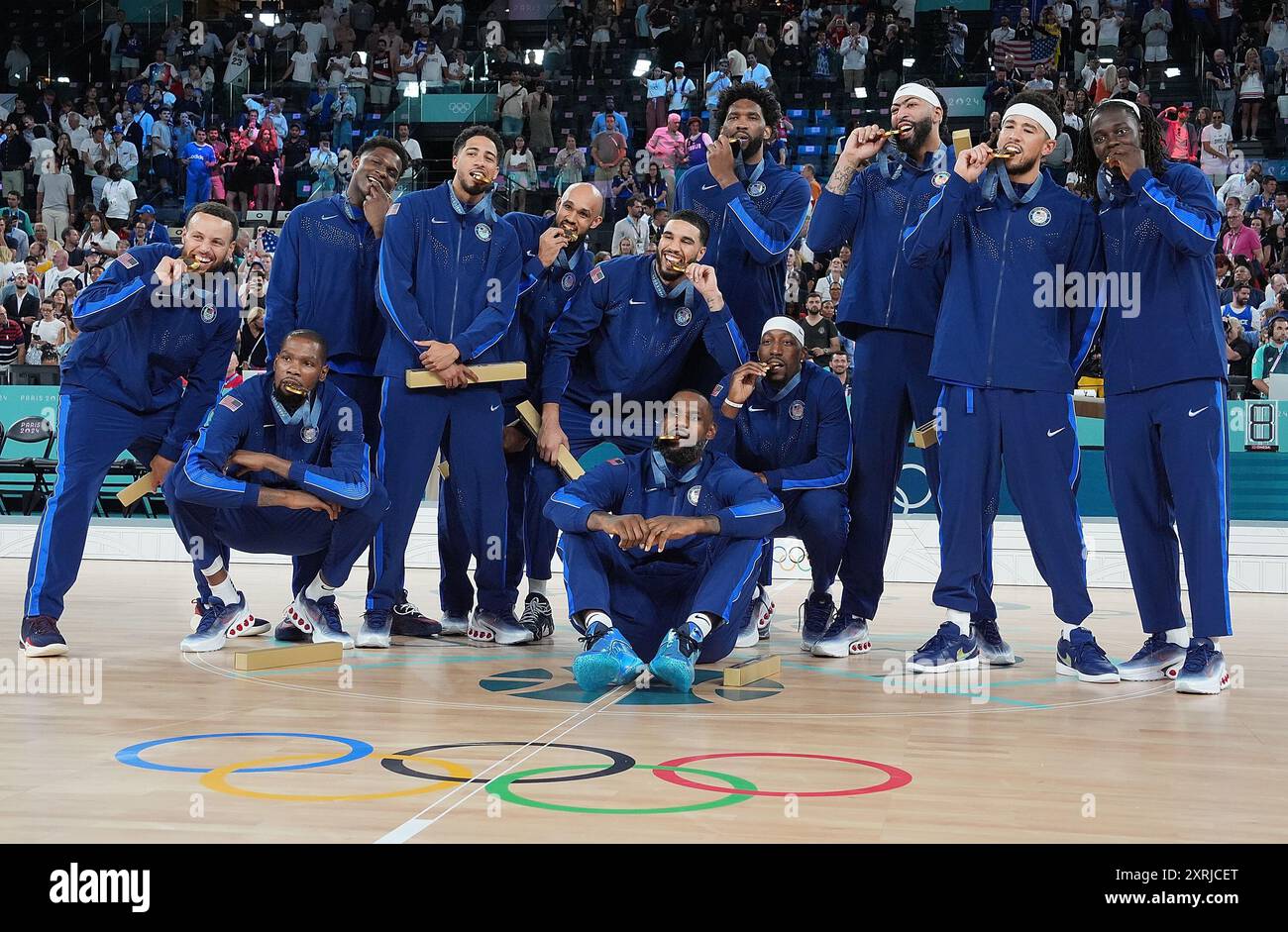 Paris, France. 10th Aug, 2024. Gold medalists team USA pose for a group photo after the victory ...