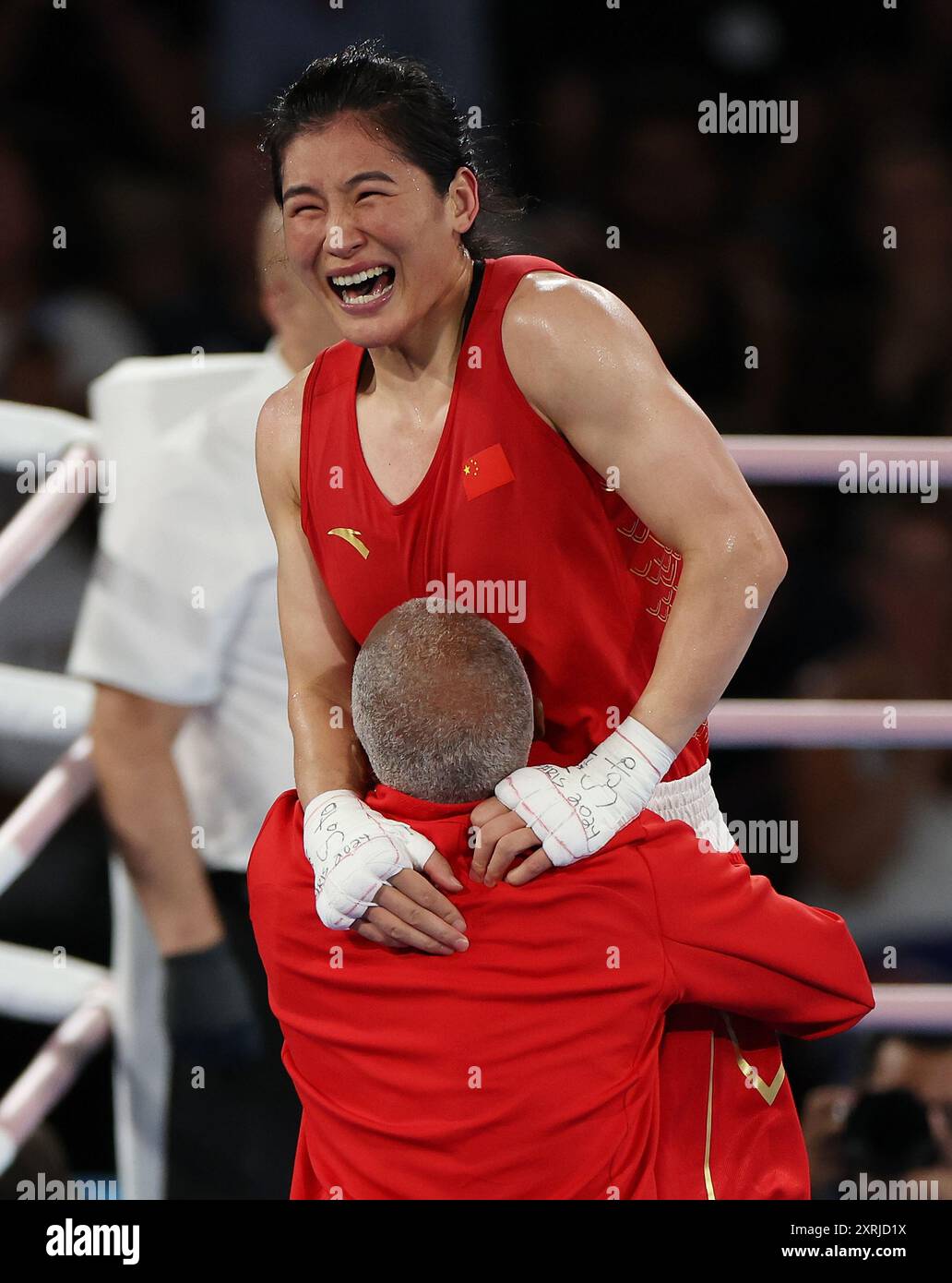 Paris, France. 10th Aug, 2024. Li Qian of China celebrates after the ...