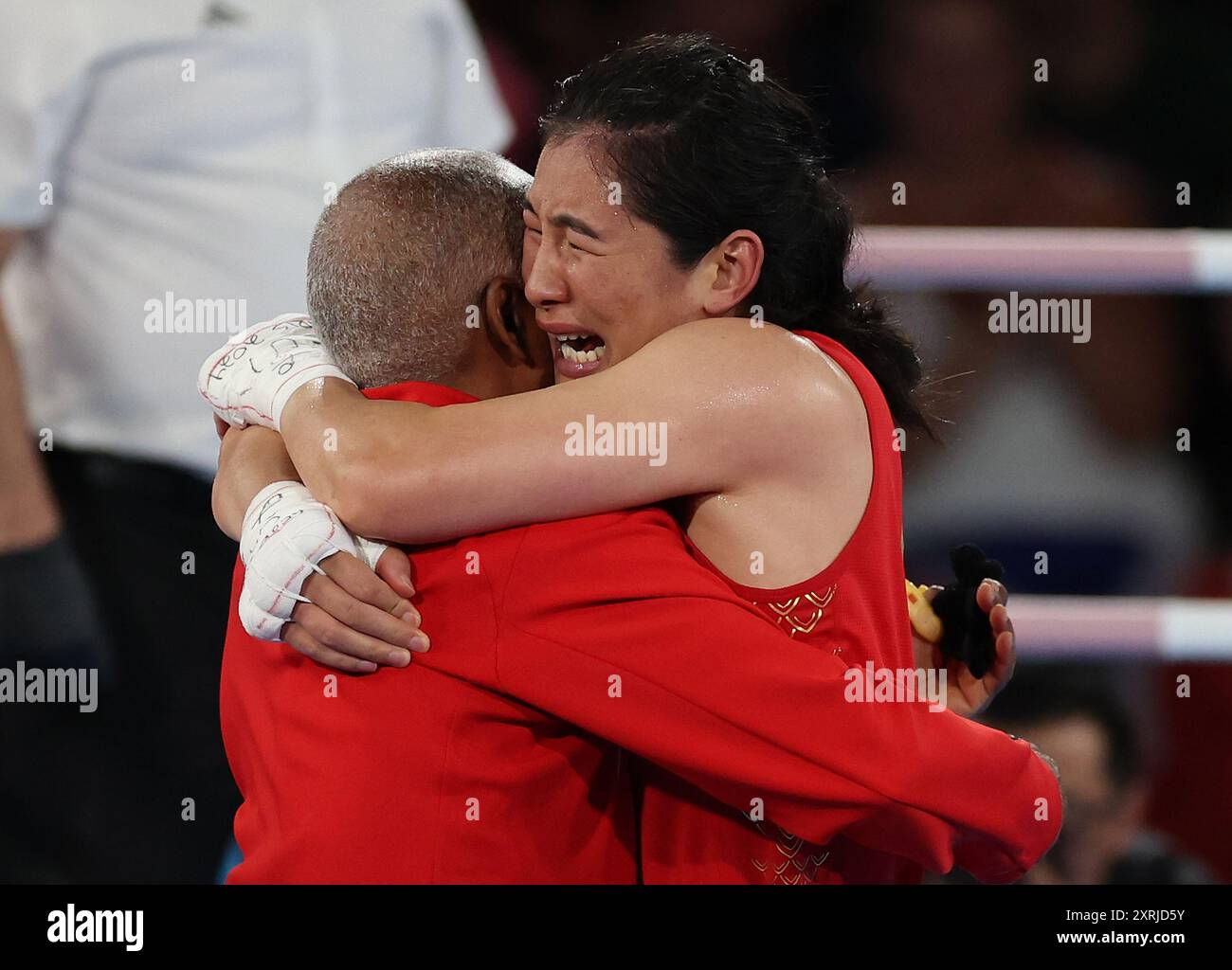 Paris, France. 10th Aug, 2024. Li Qian of China celebrates after the ...