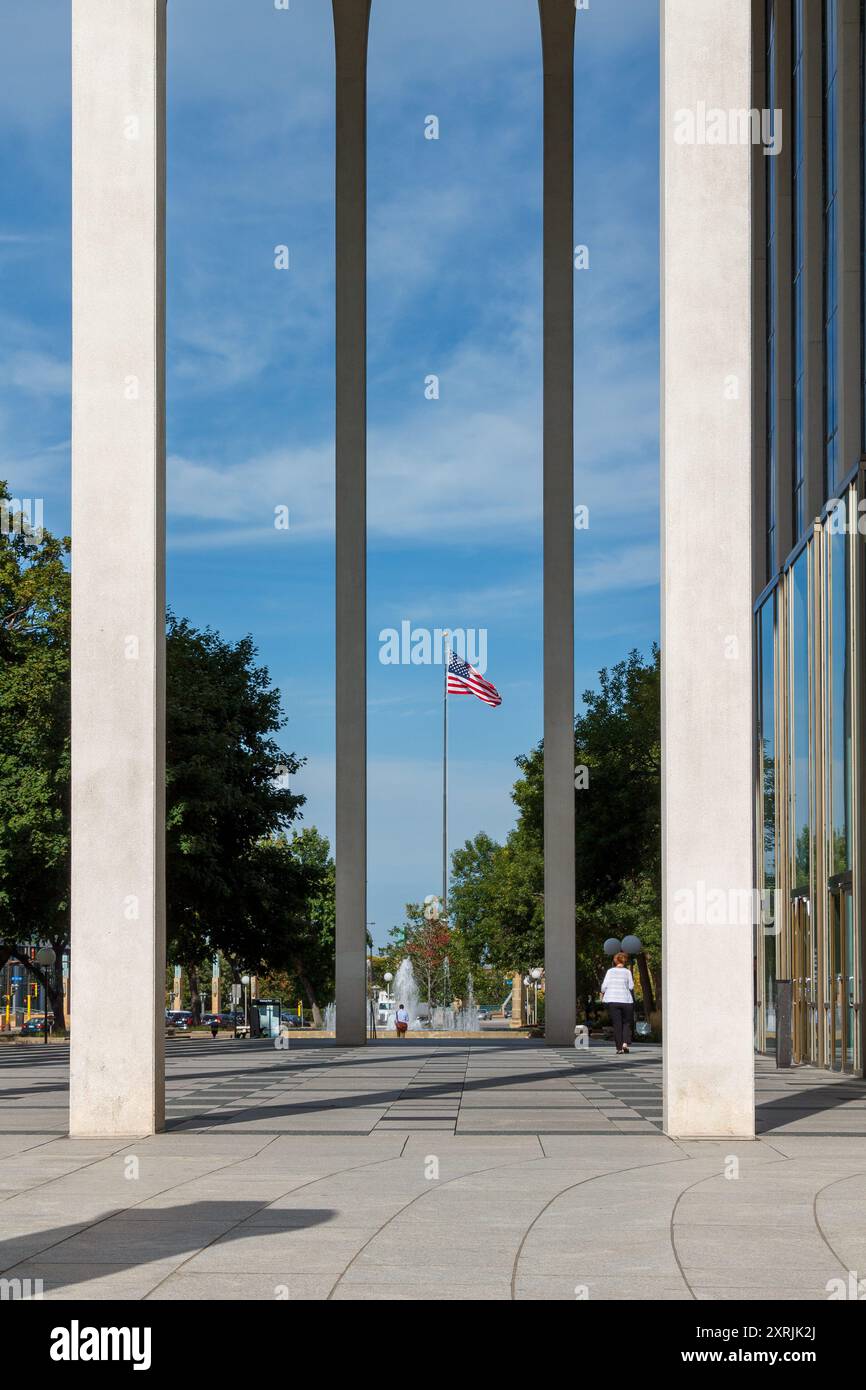 The Voya Financial 20 Washington modern building by Minoru Yamasaki in ...