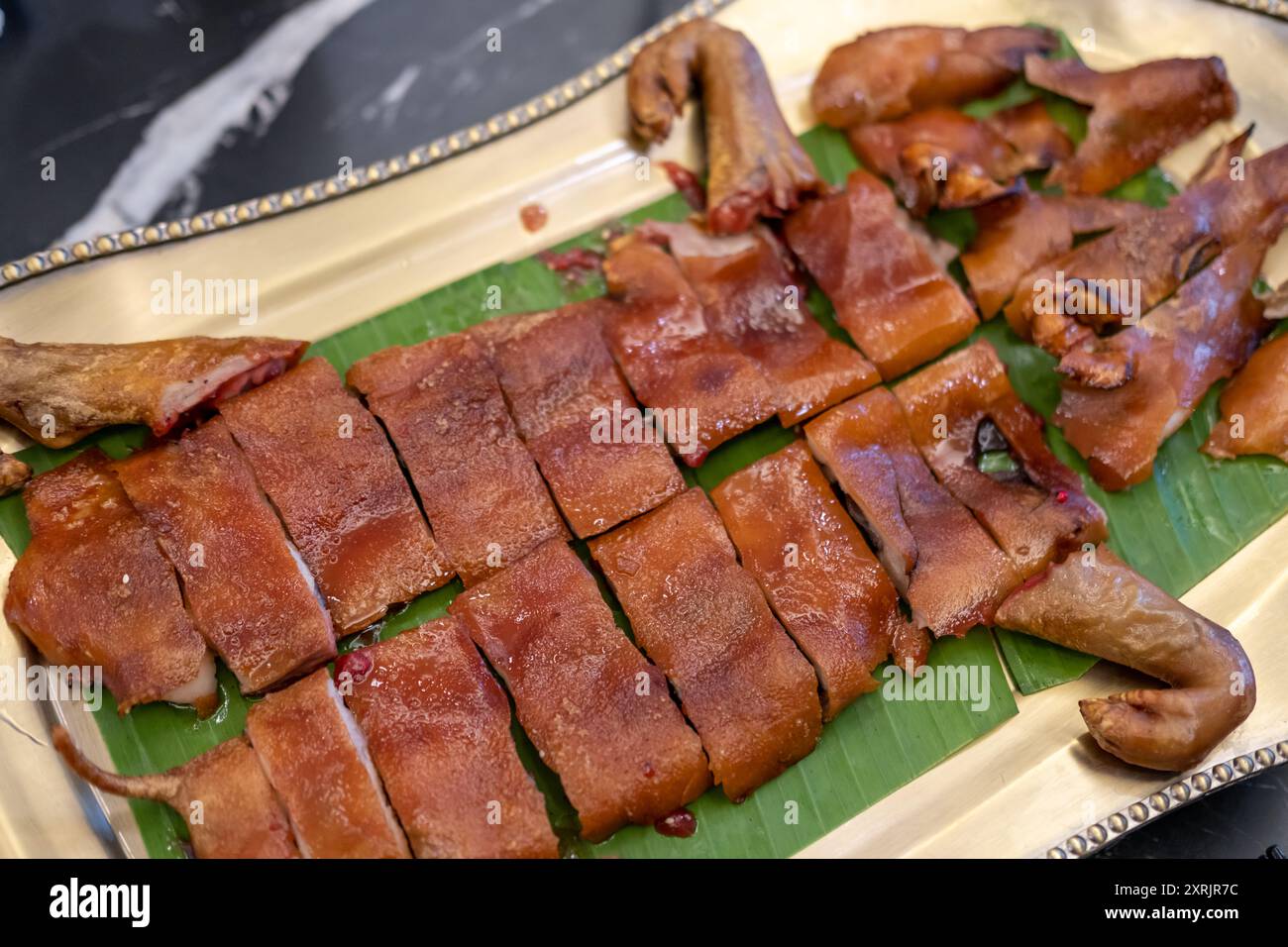 Crispy skin suckling pig hi-res stock photography and images - Alamy