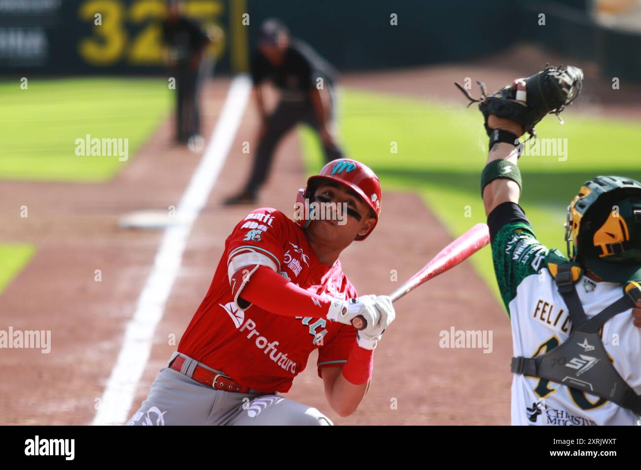 Hermanos gutierrez hi-res stock photography and images - Alamy