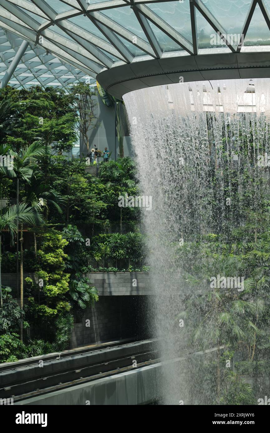 Singapore Changi International Airport’s icon Jewel waterfall and ...