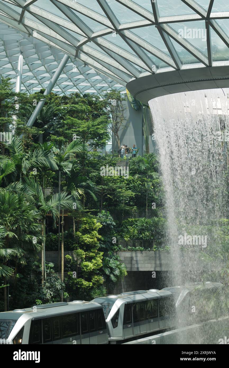 Singapore Changi International Airport’s icon Jewel waterfall and ...