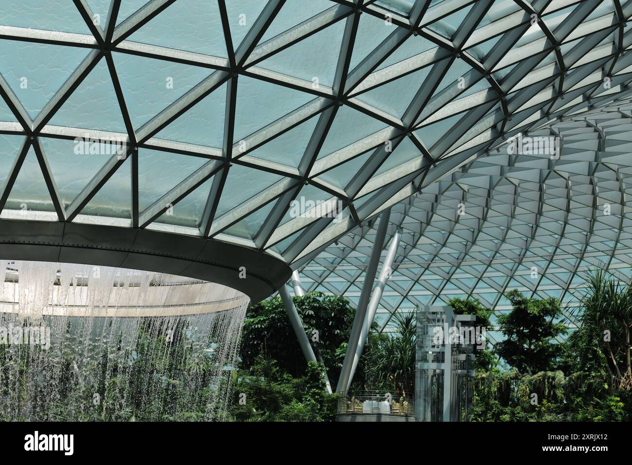 Singapore Changi International Airport’s icon Jewel waterfall and ...