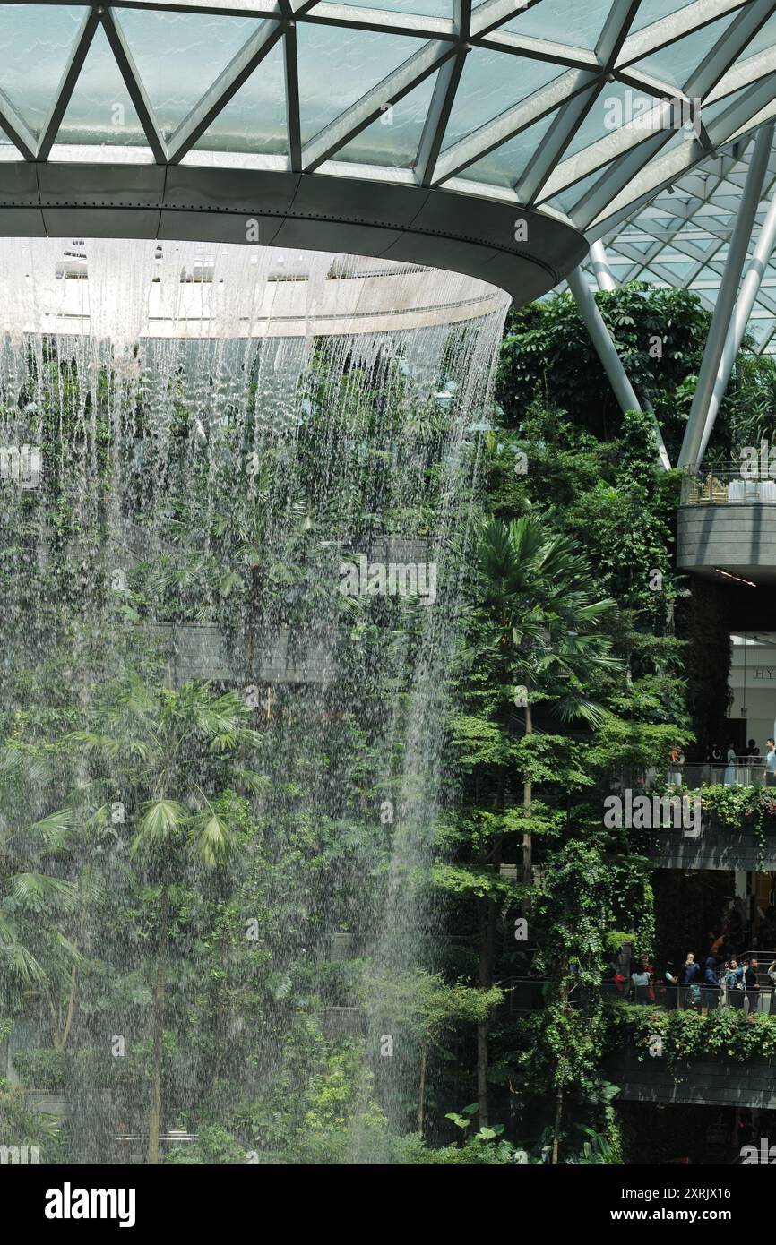 Singapore Changi International Airport’s icon Jewel waterfall and ...