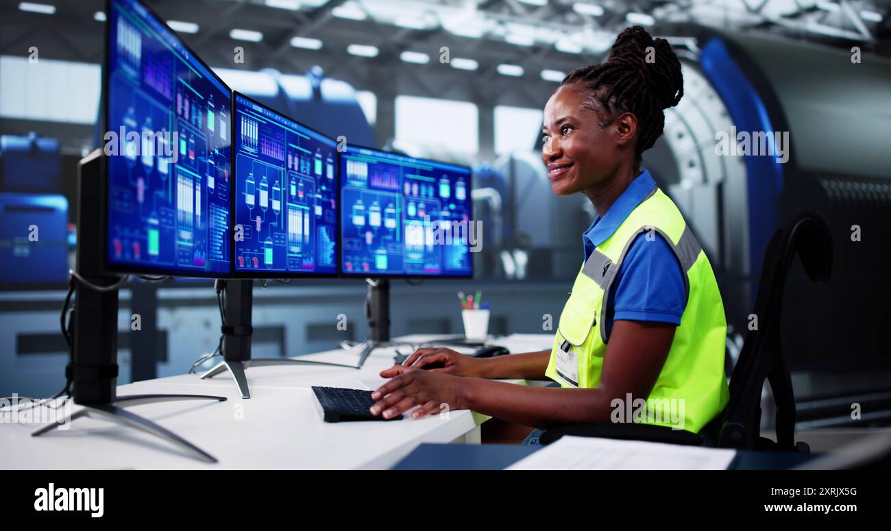 Engineer Operators Using Scada System At Industrial Plant Stock Photo ...