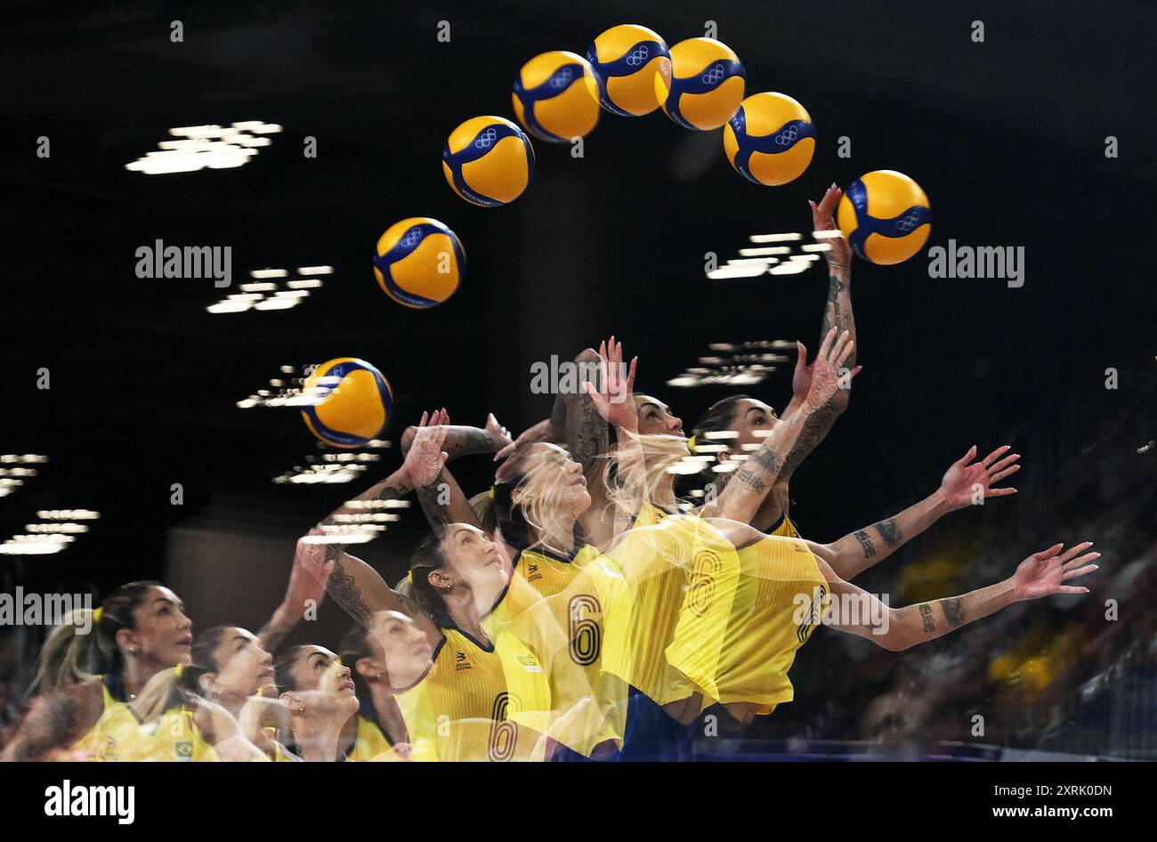Beijing, France. 10th Aug, 2024. This multi-exposure photo shows Thaisa ...