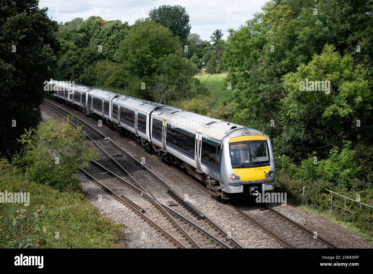 Chiltern Railways class 168 diesel train at Hatton Bank, Warwickshire ...