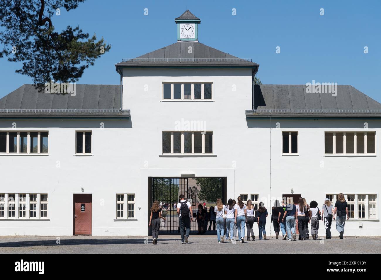 Sachsenhausen main gate clock hi-res stock photography and images - Alamy