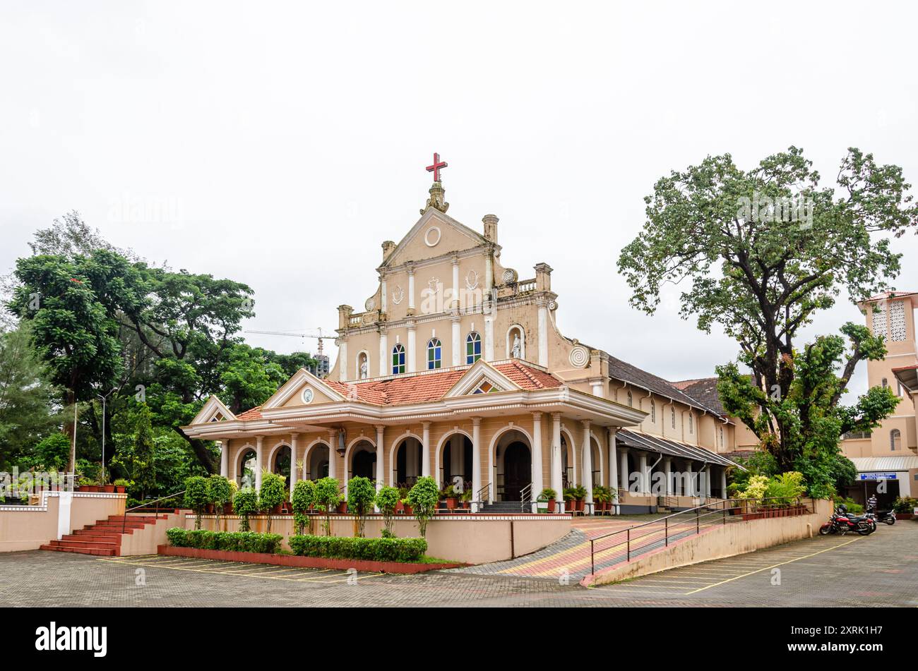 India catholic church mass hi-res stock photography and images - Alamy